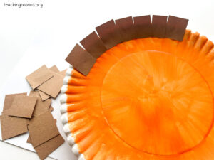 Pumpkin Pie Paper Plate Craft - Teaching Mama